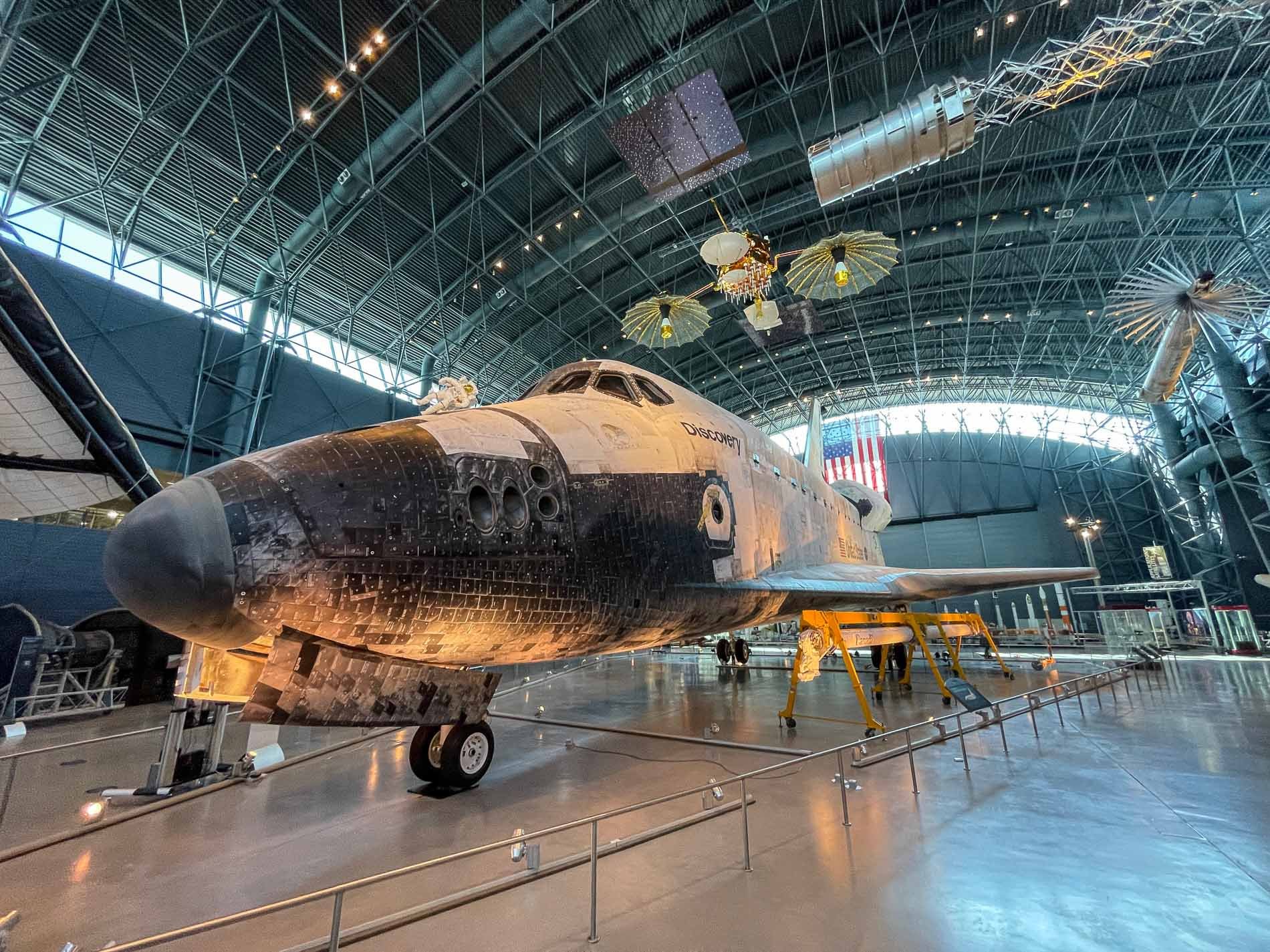 Space Shuttle Discovery At National Air And Space Museum