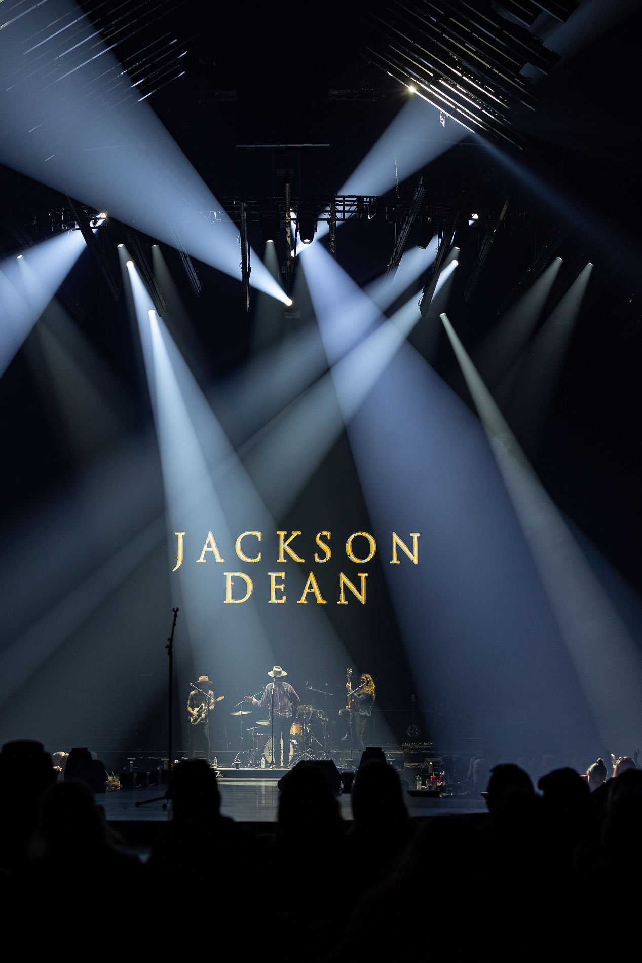 Jackson Dean Opened For Blake Shelton Cincinnati Ohio